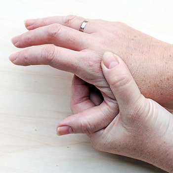 5 Cara Praktis Mengatasi Kulit Tangan Yang Kasar - Vitalis